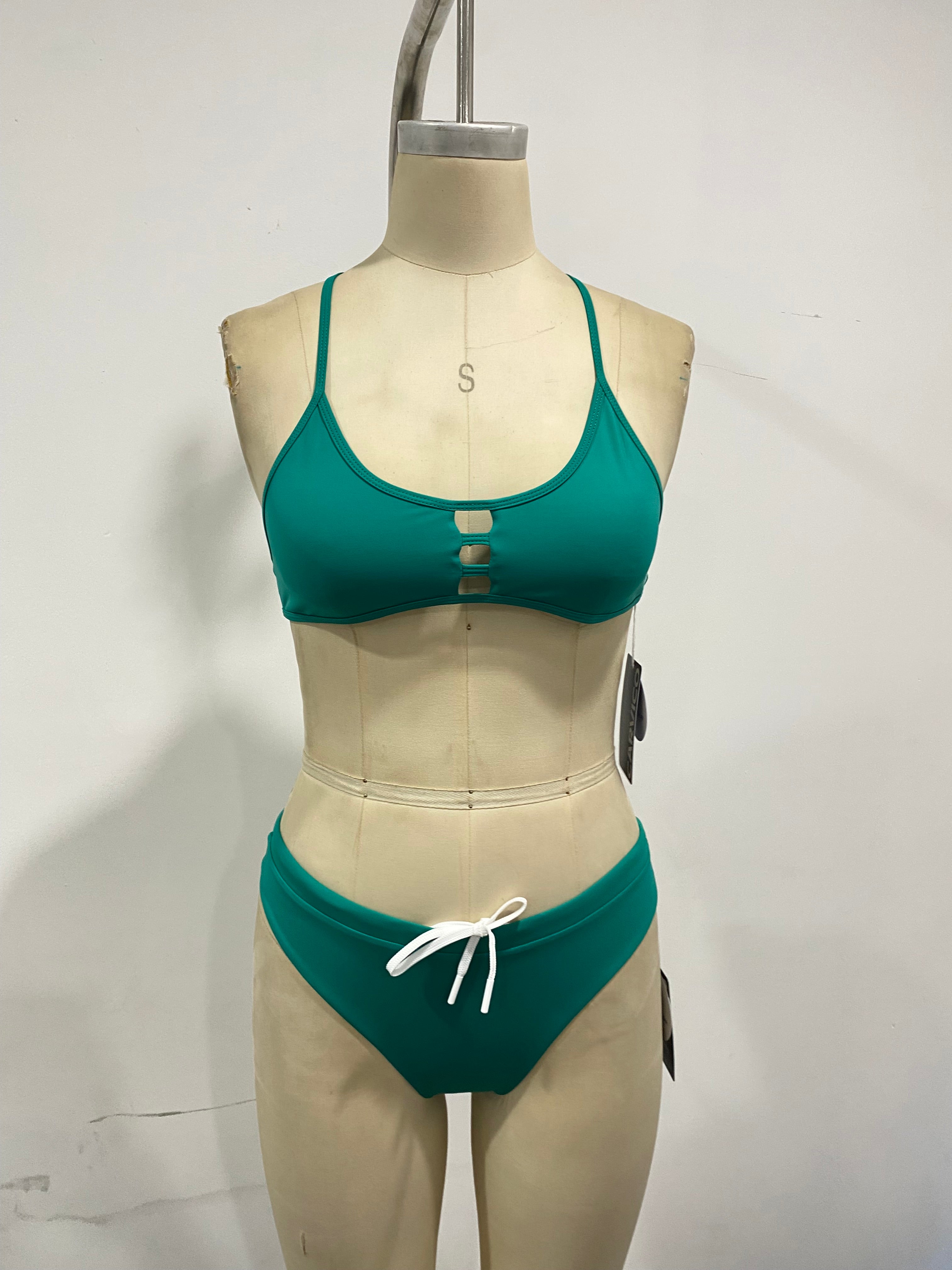 Moana Bikini Top in Esmeralda – Hapa Swimwear